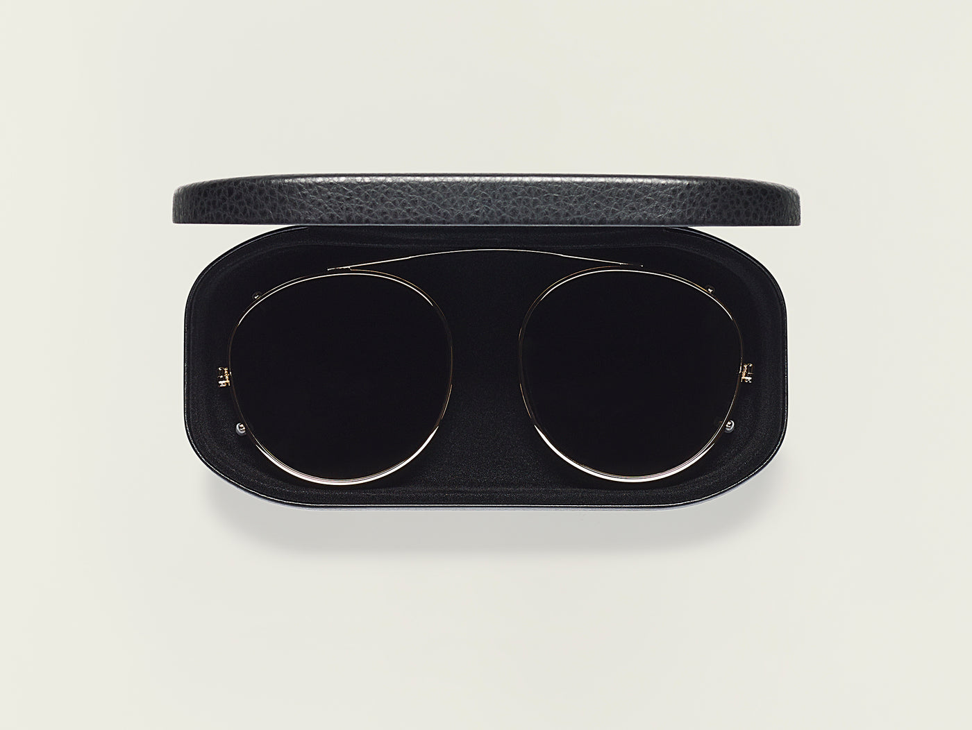 HARD CLIP CASE | MOSCOT